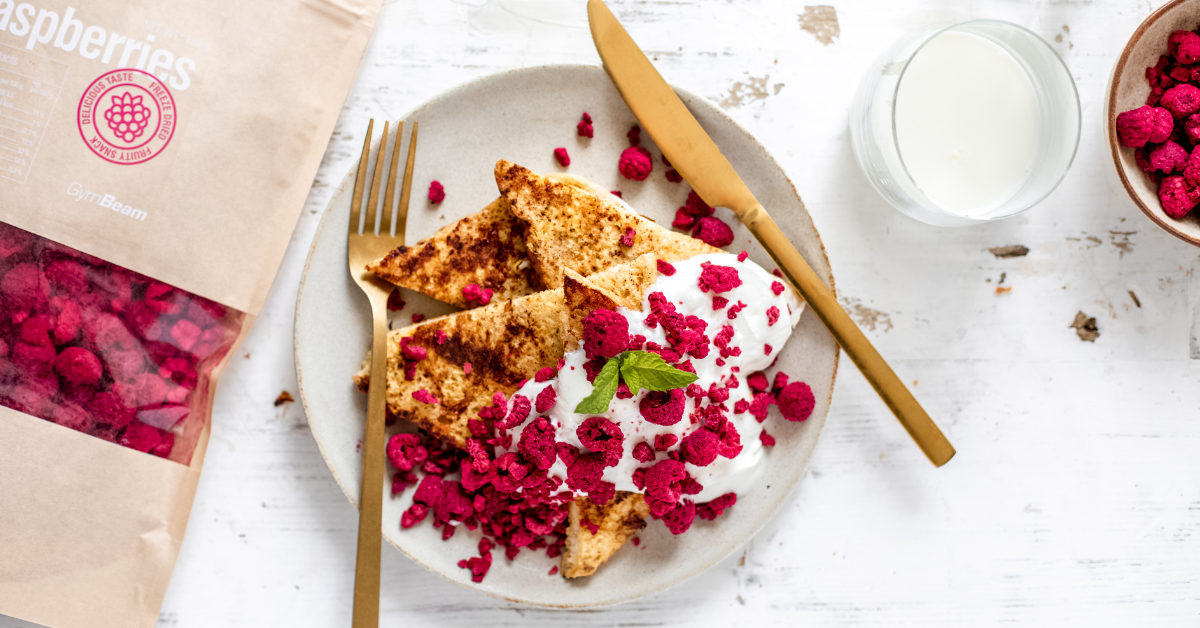 Fitness Recipe: French Toast with Quark Cream and Raspberries - GymBeam ...