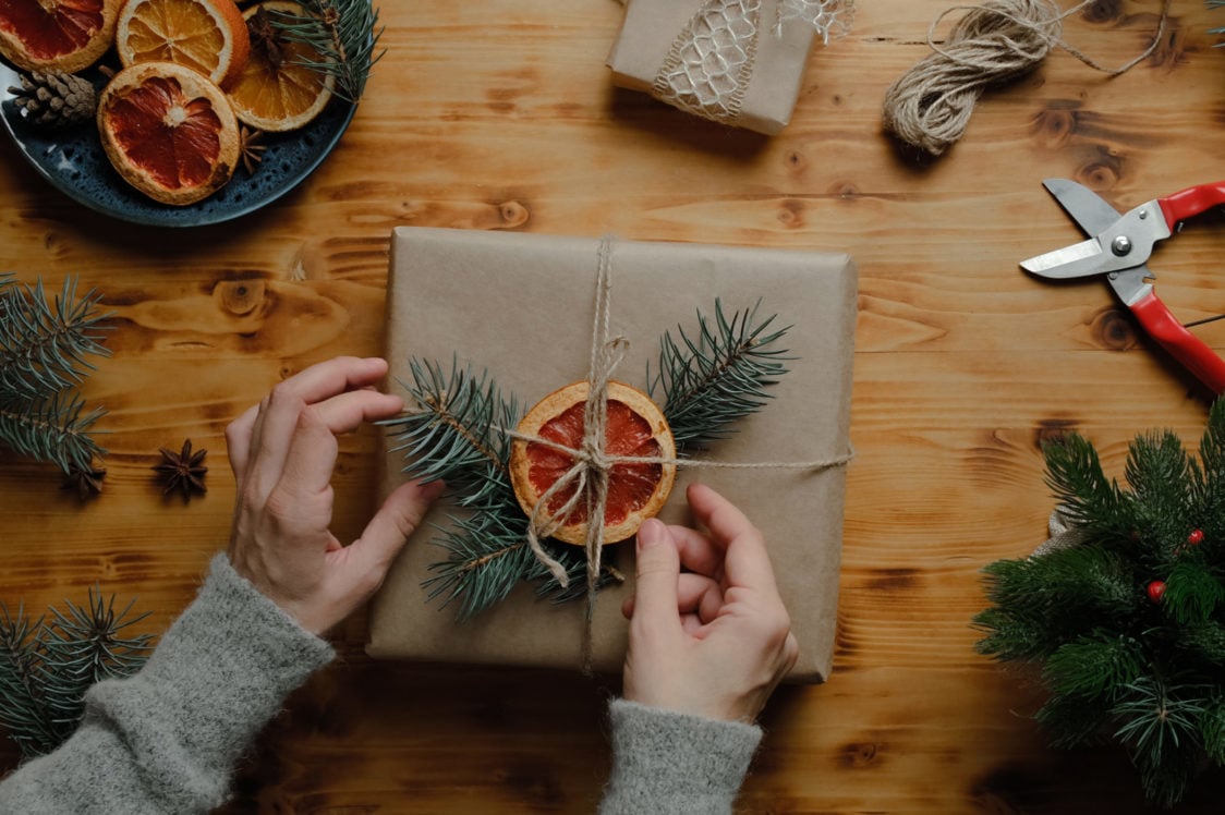 How to Cope with Holiday Stress? Our 10 Tips for a Relaxing Christmas ...