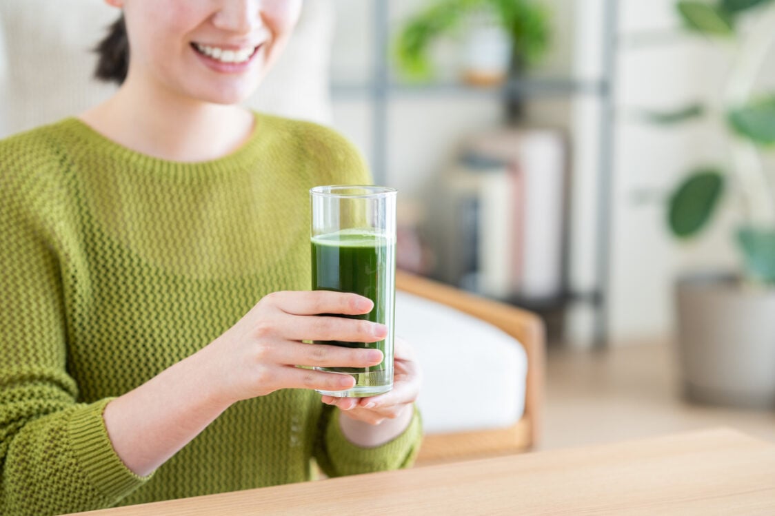 Chlorella: How Does It Help with Detoxifying the Body and Promoting ...